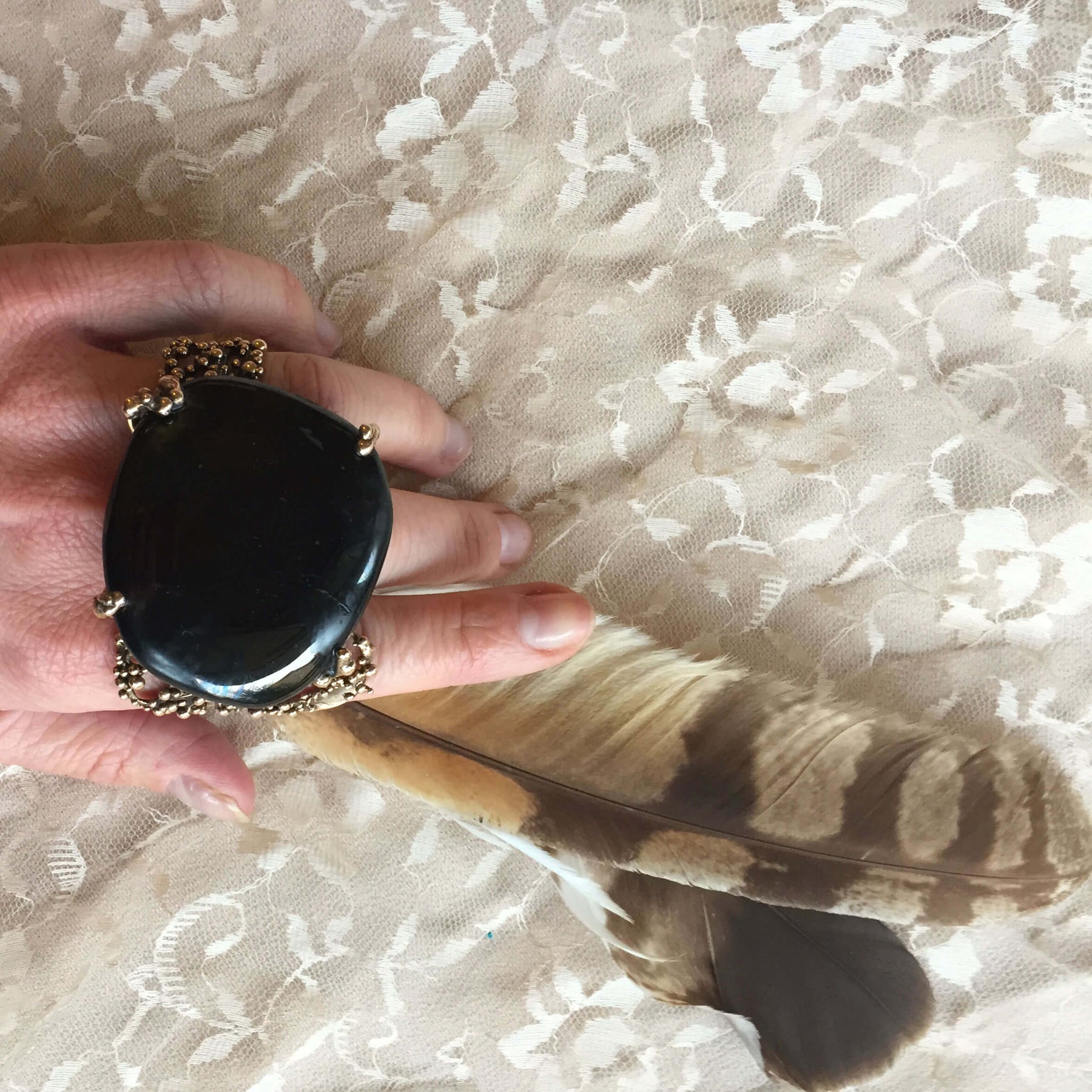 Grounding & Protection Crystal Jewelry | Stay Balanced – Giardinoblu